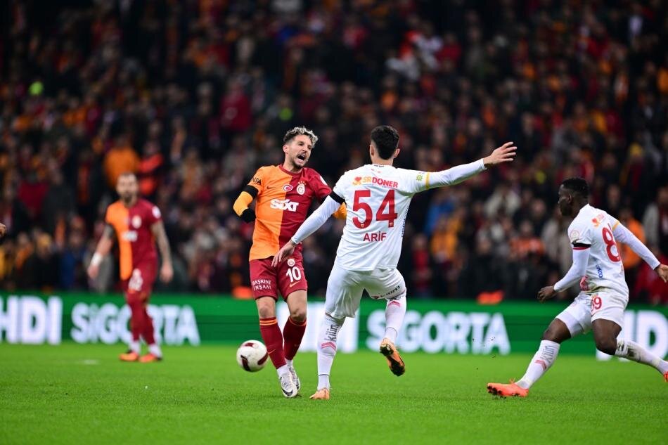 İlker Yağcıoğlu: 'Nerede Bayern maçındaki Galatasaray?' - Sporx Galeri