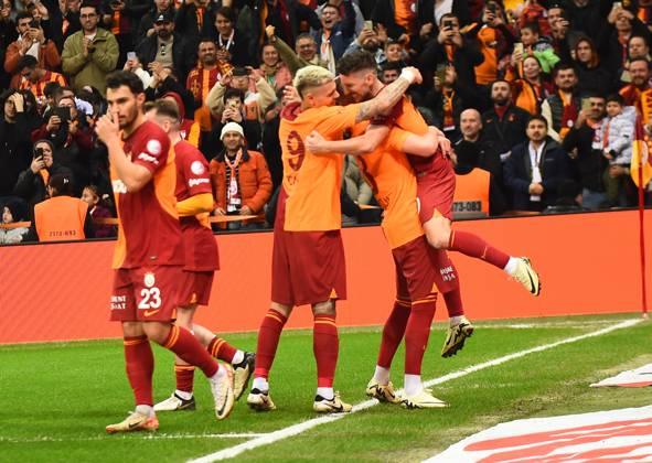 Galatasaray, menajerini çağırdı! Sözleşmesi uzatılacak! - Sporx Galeri