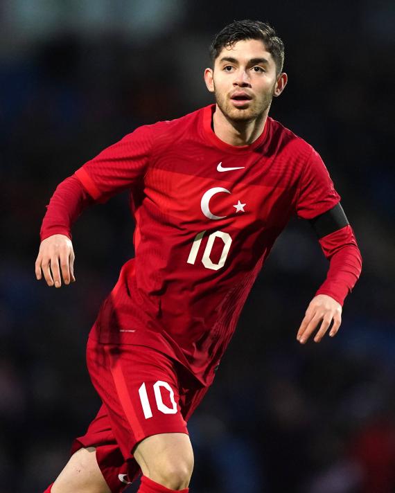 Burak İnce kimdir, kaç yaşında, nereli? Burak İnce hangi mevkide oynar ...