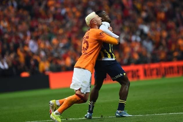 Galatasaray'da Victor Nelsson kararını verdi! - Sporx Galeri