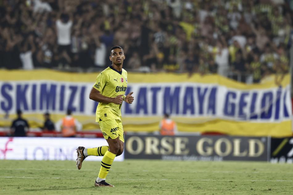 Alexander Djiku'ya 3 talip birden! - Sporx Galeri