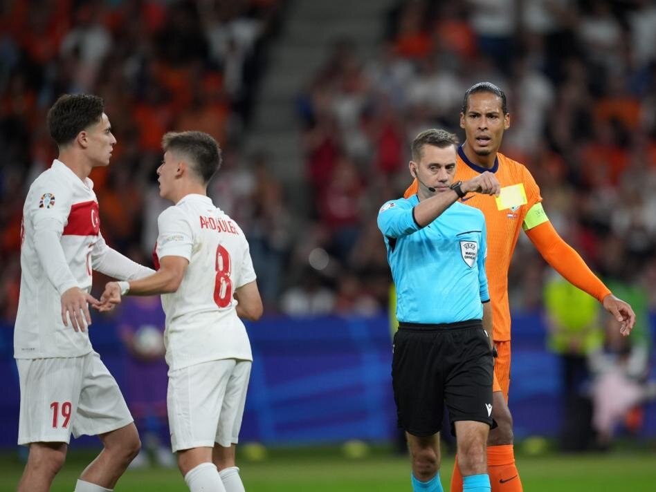 Clement Turpin'in kararları maça damga vurdu - Sporx Galeri