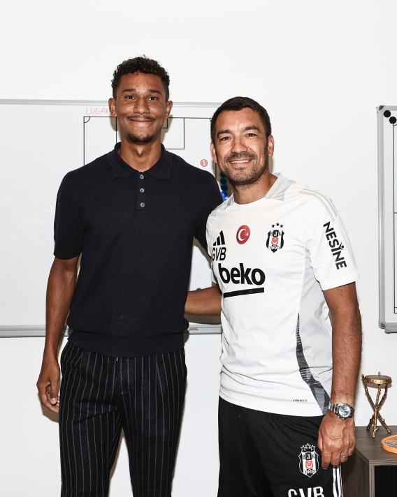 Beşiktaş'ta Felix Uduokhai, takımla tanıştı! - Sporx Galeri