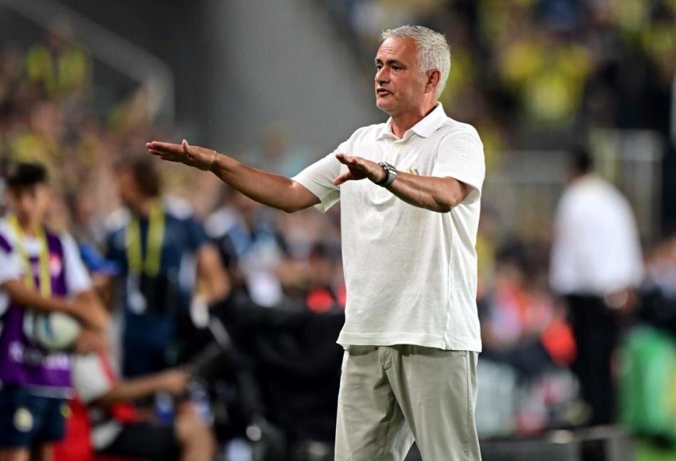 Fenerbahçe'de sol bek hareketliliği - Sporx Galeri