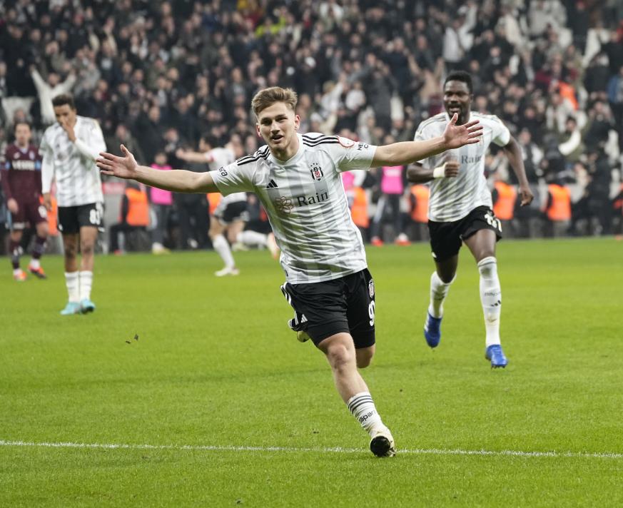 Devleri peşine taktı: Semih Kılıçsoy! - Sporx Galeri