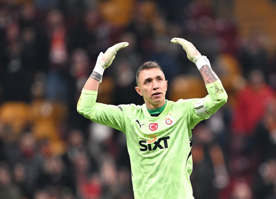 Fernando Muslera: 'Henüz kesin kararımı vermedim' - Sporx Galeri